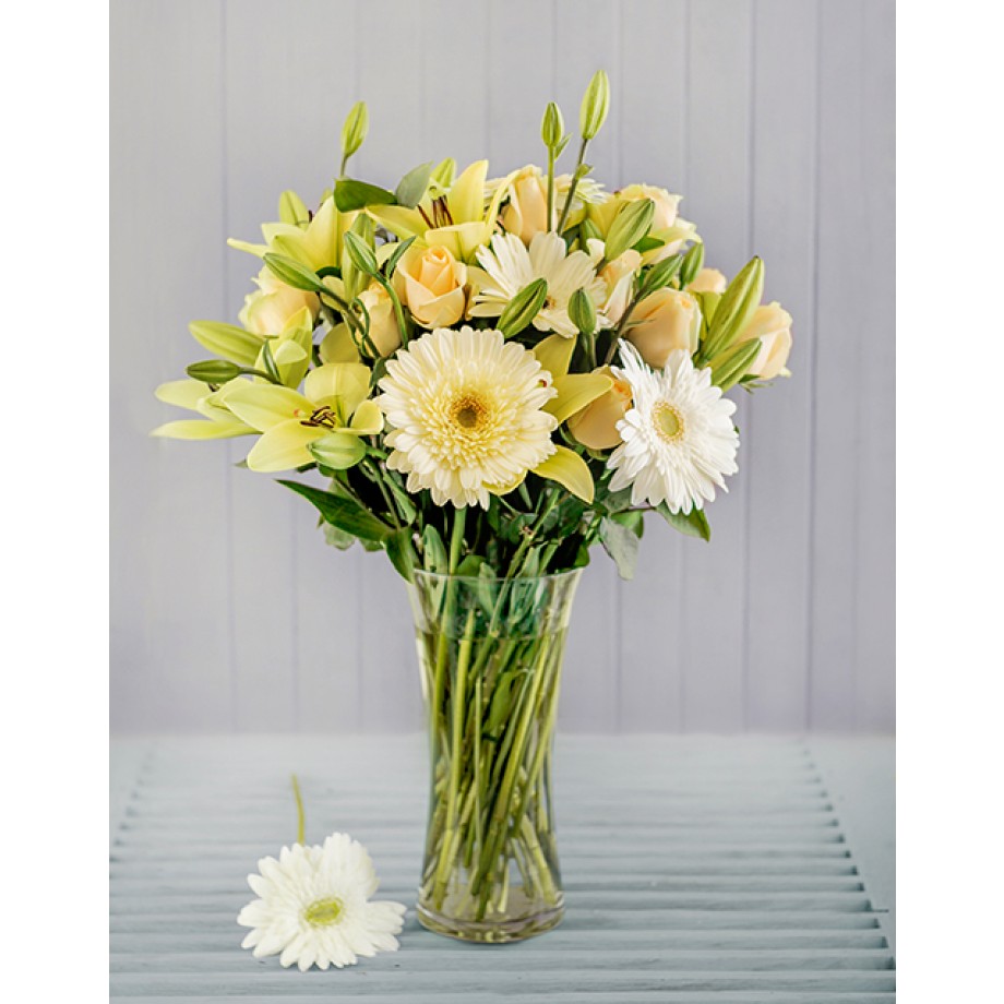 White & Cream Flower Arrangement in South Africa | inMotion Flowers